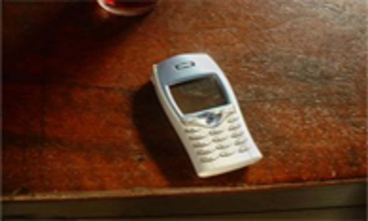 Eerste gsm-belletje 20 jaar geleden - Kassa - BNNVARA